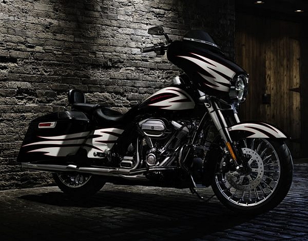 How to Customize Your Motorcycle - WOG Mag | Wheels of Grace Magazine